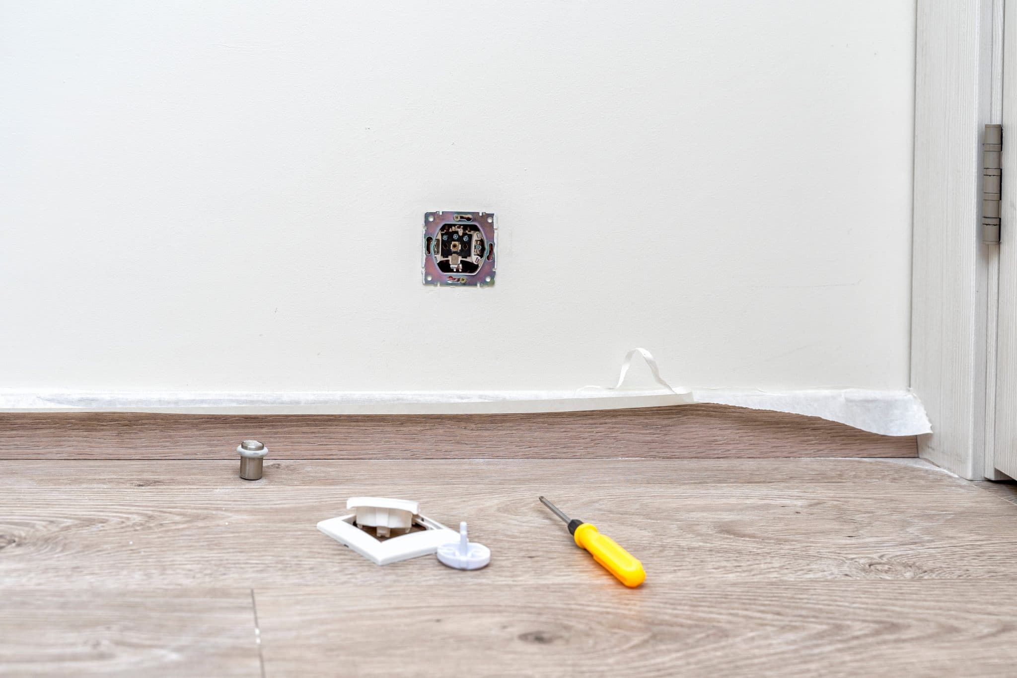 Beginner Tips for Painting a Room - M.T. Copeland Technologies